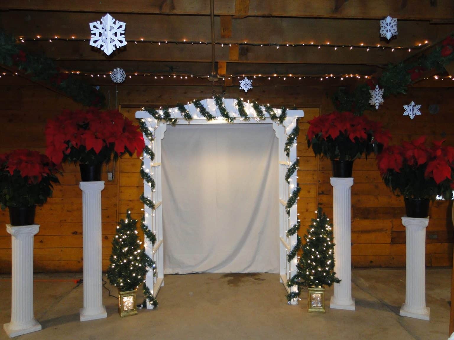All Seasons Rent All | Rent a white wooden rectangular arch